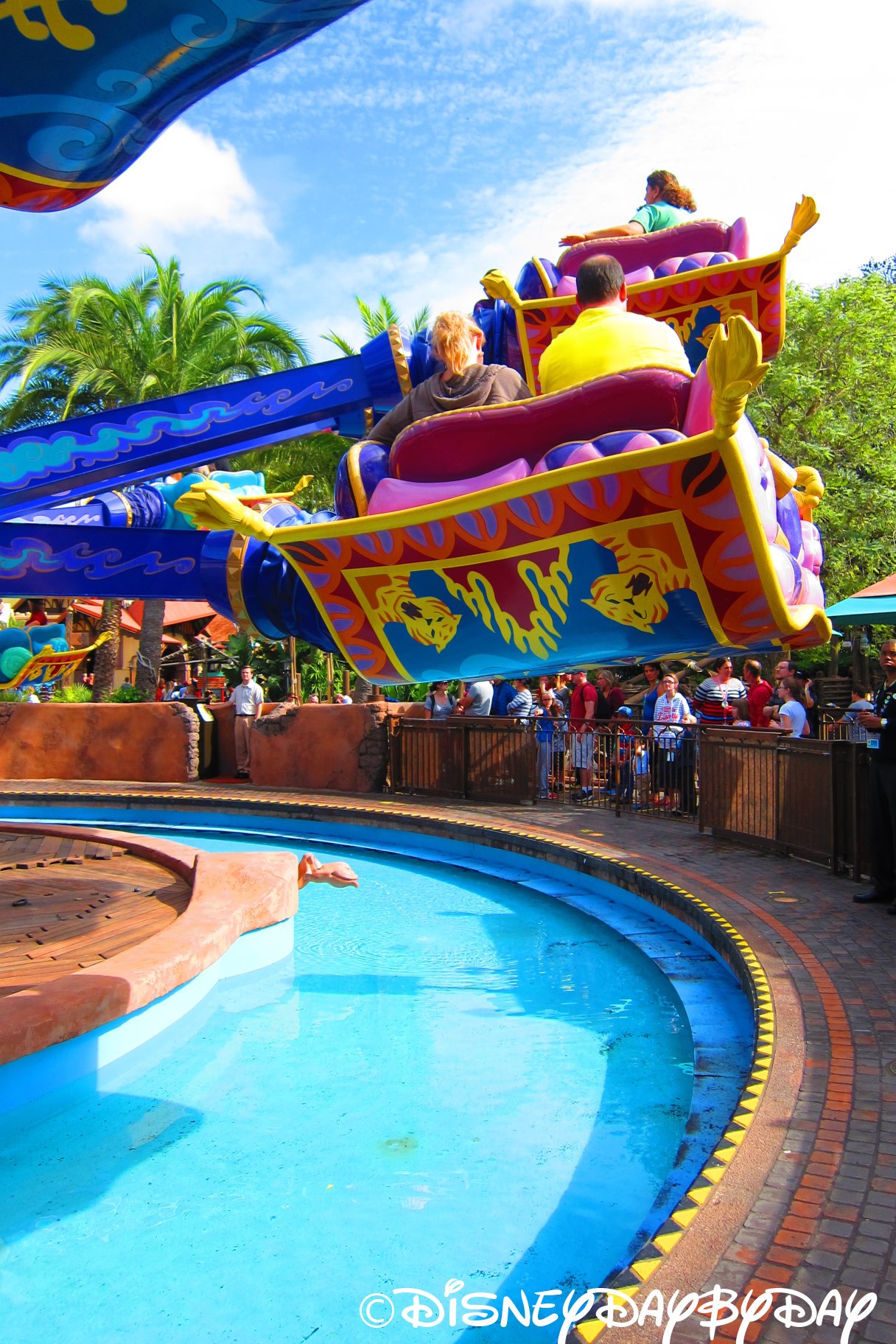 Magic Kingdom: The Magic Carpets of Aladdin | DisneyDayByDay