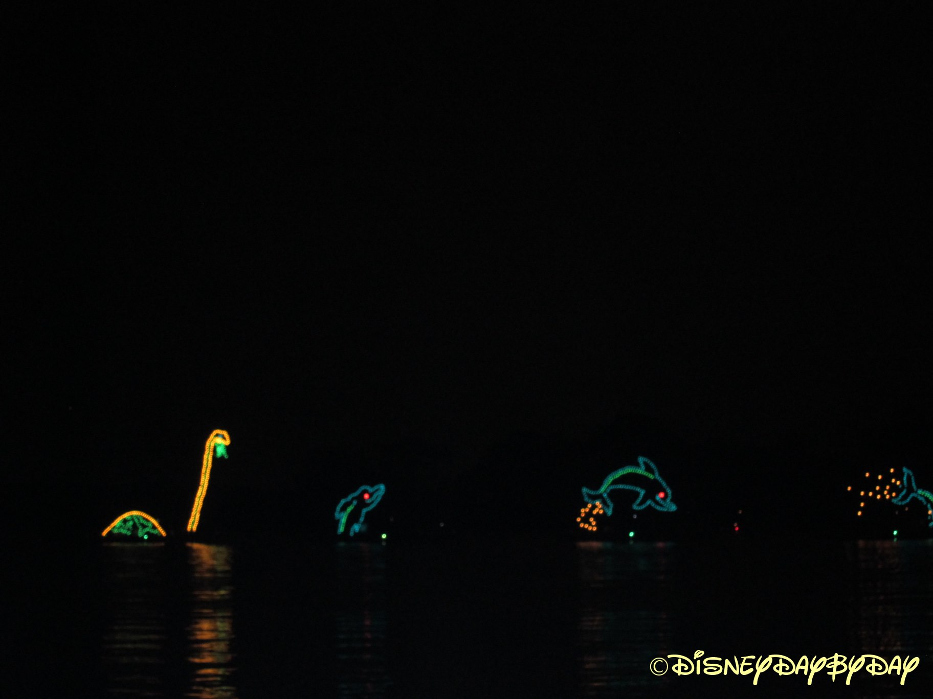 Disney World: Electrical Water Pageant | DisneyDayByDay