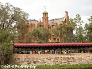 Magic Kingdom: Haunted Mansion | DisneyDayByDay