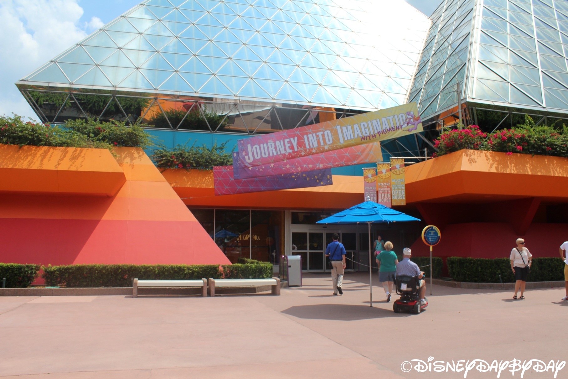Epcot: Journey Into Imagination With Figment | DisneyDayByDay