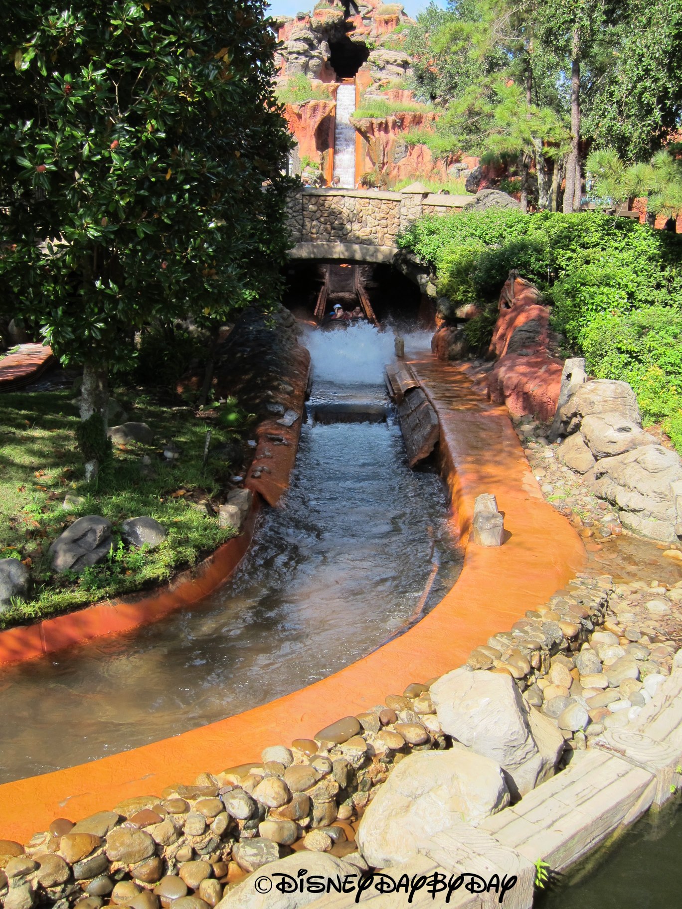 Magic Kingdom: Splash Mountain | DisneyDayByDay