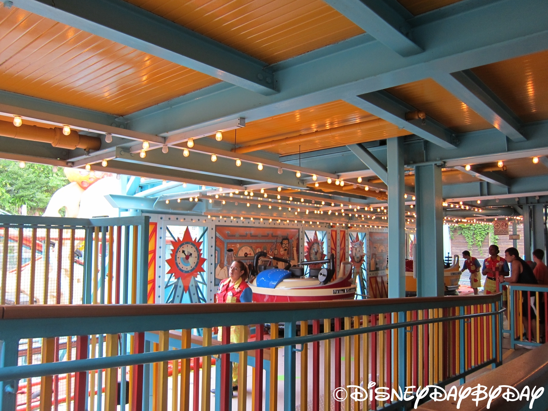 Animal Kingdom: Primeval Whirl | DisneyDayByDay