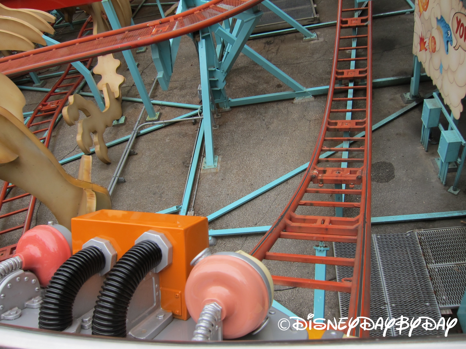 Animal Kingdom: Primeval Whirl | DisneyDayByDay