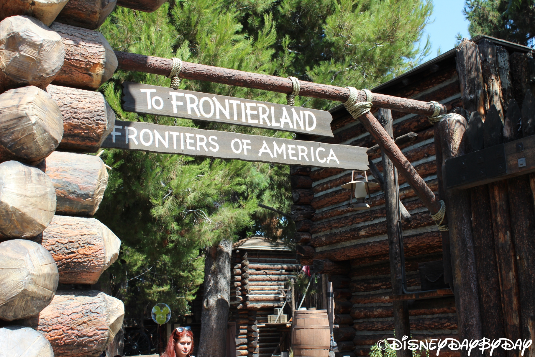 Disneyland: Frontierland | DisneyDayByDay