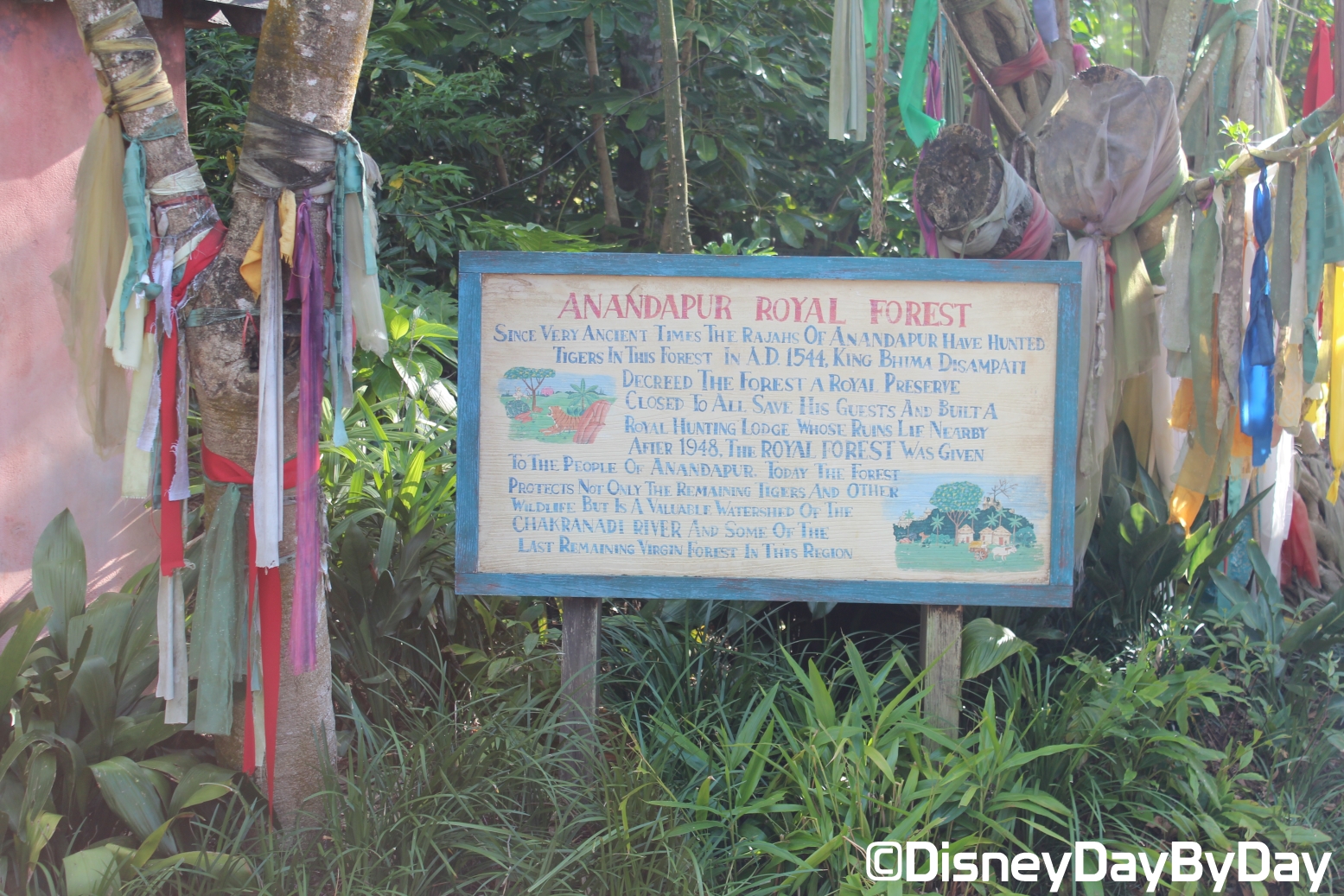 Animal Kingdom – Maharajah Jungle Trek | DisneyDayByDay
