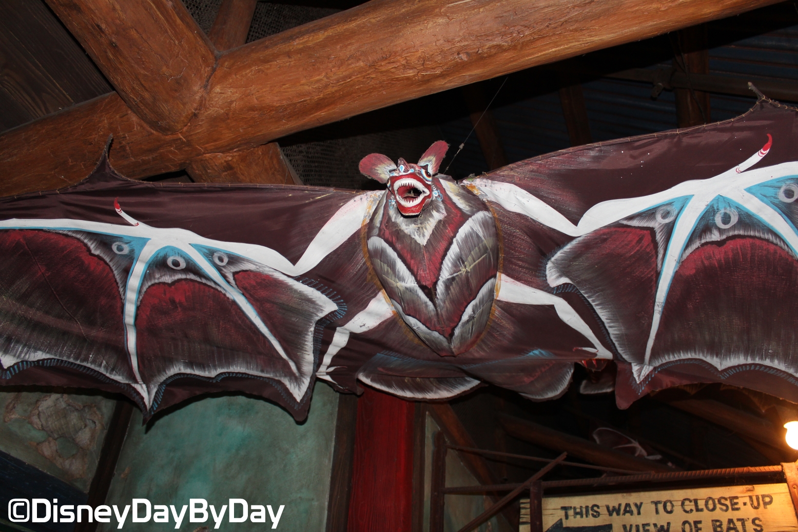 Animal Kingdom – Maharajah Jungle Trek | DisneyDayByDay